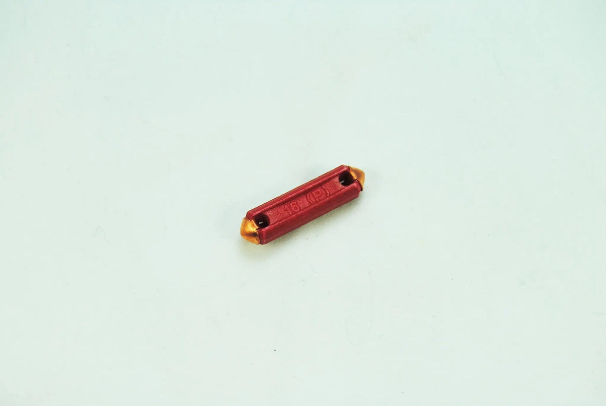 N 017 121 4 - 16 Amp Fuse - Ceramic GBC Style Bullet| 928sRus, Inc.